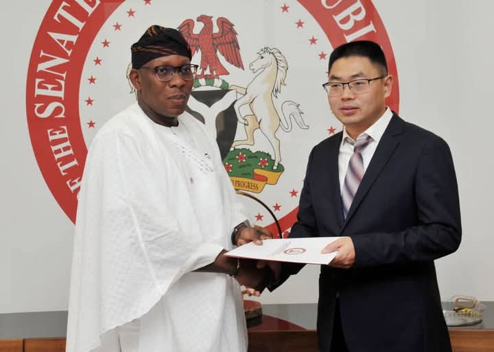 Sen. Ajagunnla Olubiyi Fadeyi Invites Chinese Investors to Explore ...